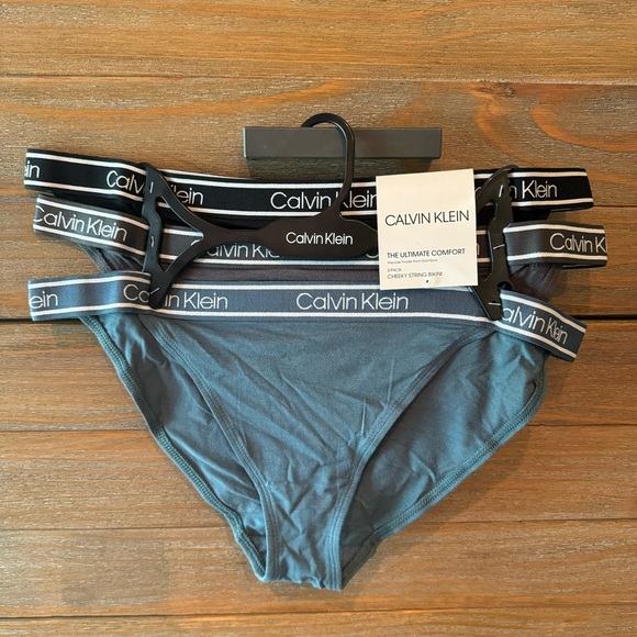 Calvin Klein | Intimates & Sleepwear | Nwt Calvin Klein 3pack Cheeky ...
